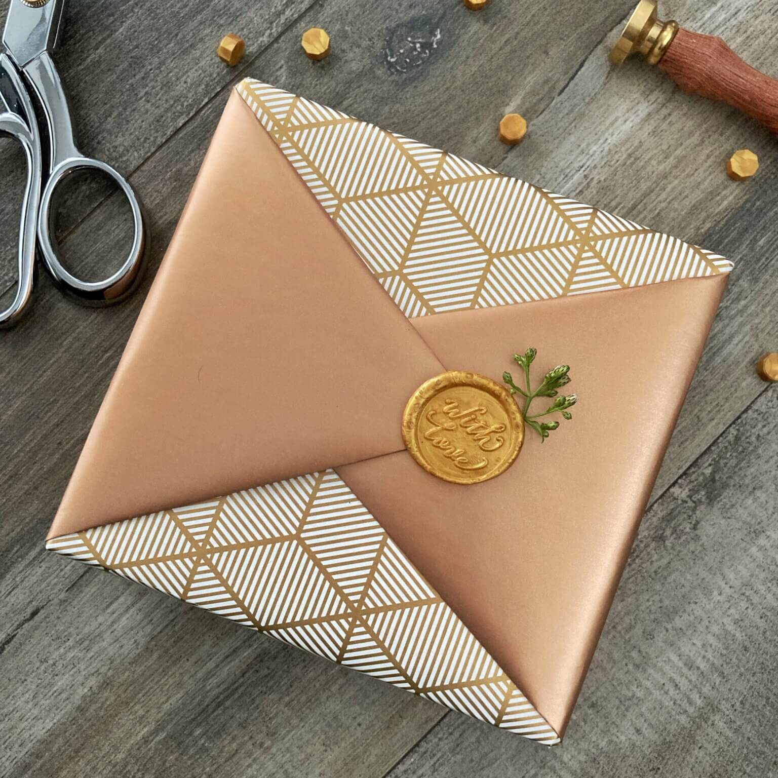 How To Wrap A Gift With Two Contrasting Papers - Gift Wrapping Love