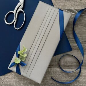 Pleated Gift Wrapping - Gift Wrapping Love