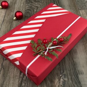 How To Wrap A Gift With Two Contrasting Papers - Gift Wrapping Love