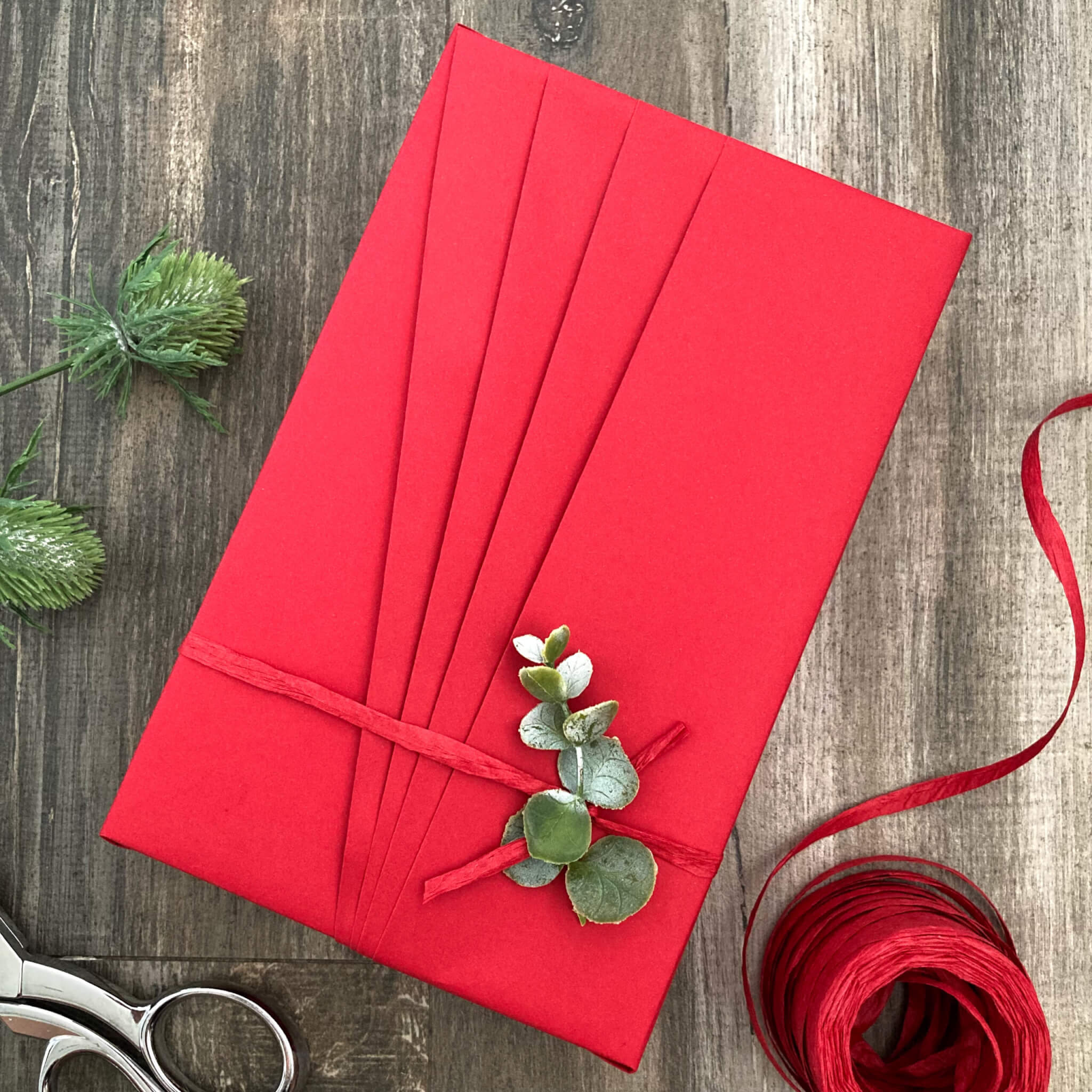Fan Pleats Gift Wrapping - Gift Wrapping Love